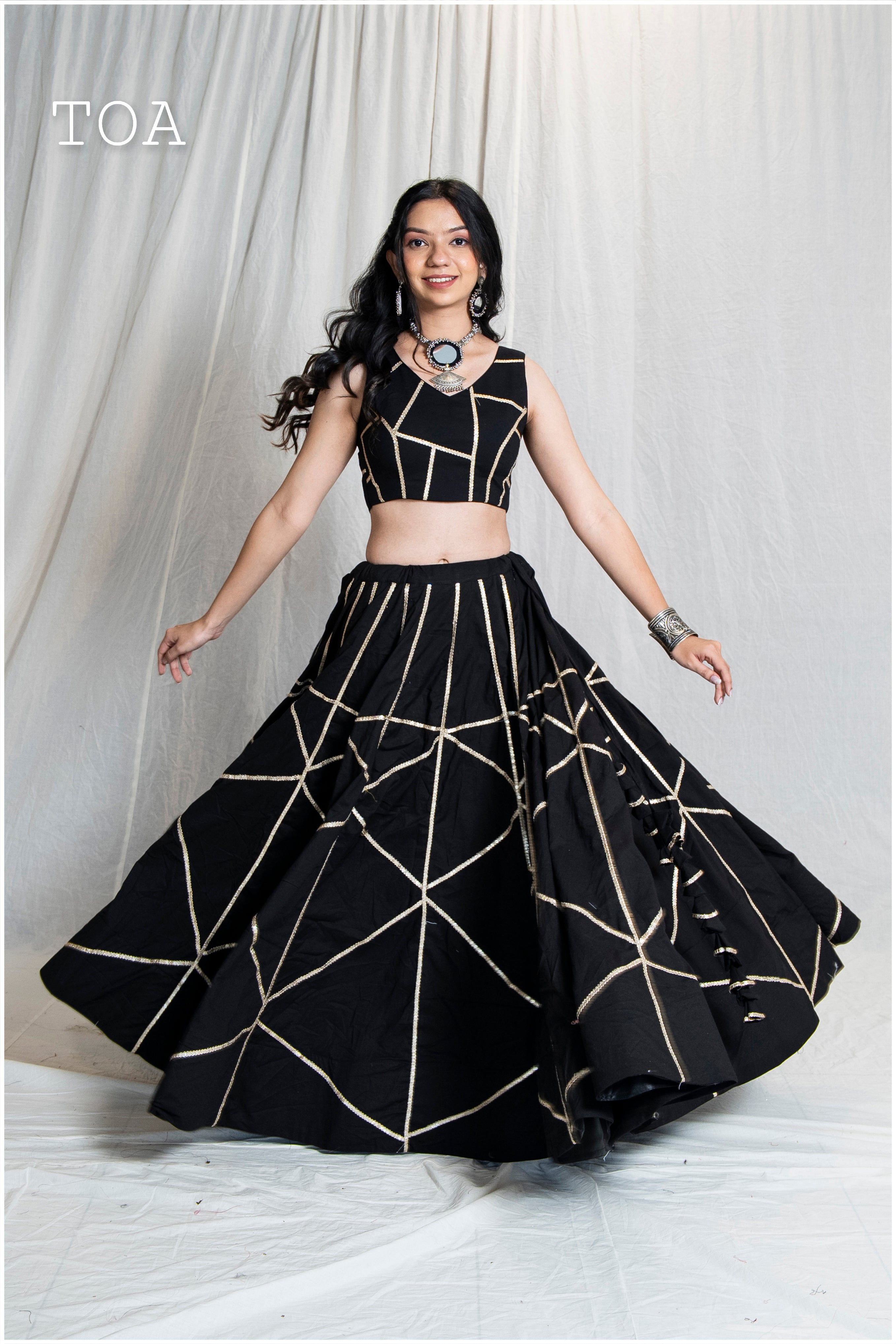 Atrangi Outfit - Black – The Outfit Artisan